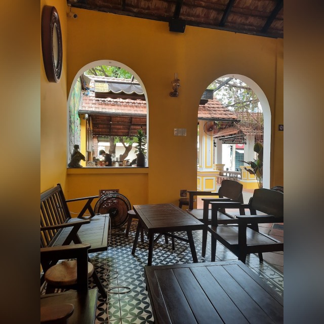 Review quán CAO Coffee Cafe Sân Vườn Phong Cách Xưa